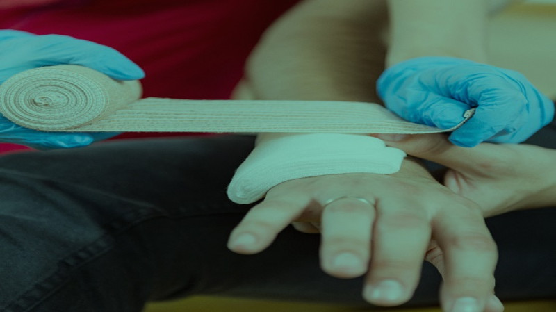 First aid for Fracture